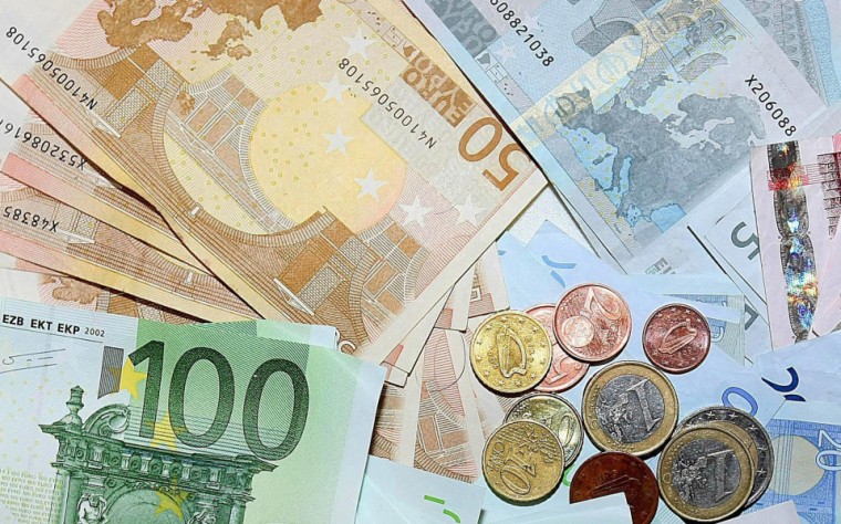 Οικογενειακά επιδόματα ΟΓΑ: Πότε θα πληρωθεί η Δ δόση - Δεν μειώνονται ...