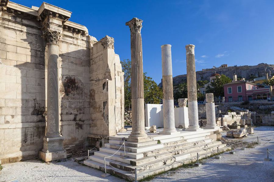 Η βιβλιοθήκη του Αδριανού στο Μοναστηράκι θα φωτιστεί πράσινη για την ...