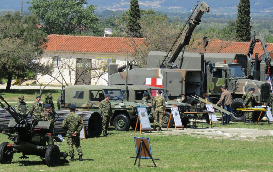 Ημέρα των Ενόπλων Δυνάμεων 2019: Μικροί και μεγάλοι μπορούν να ...