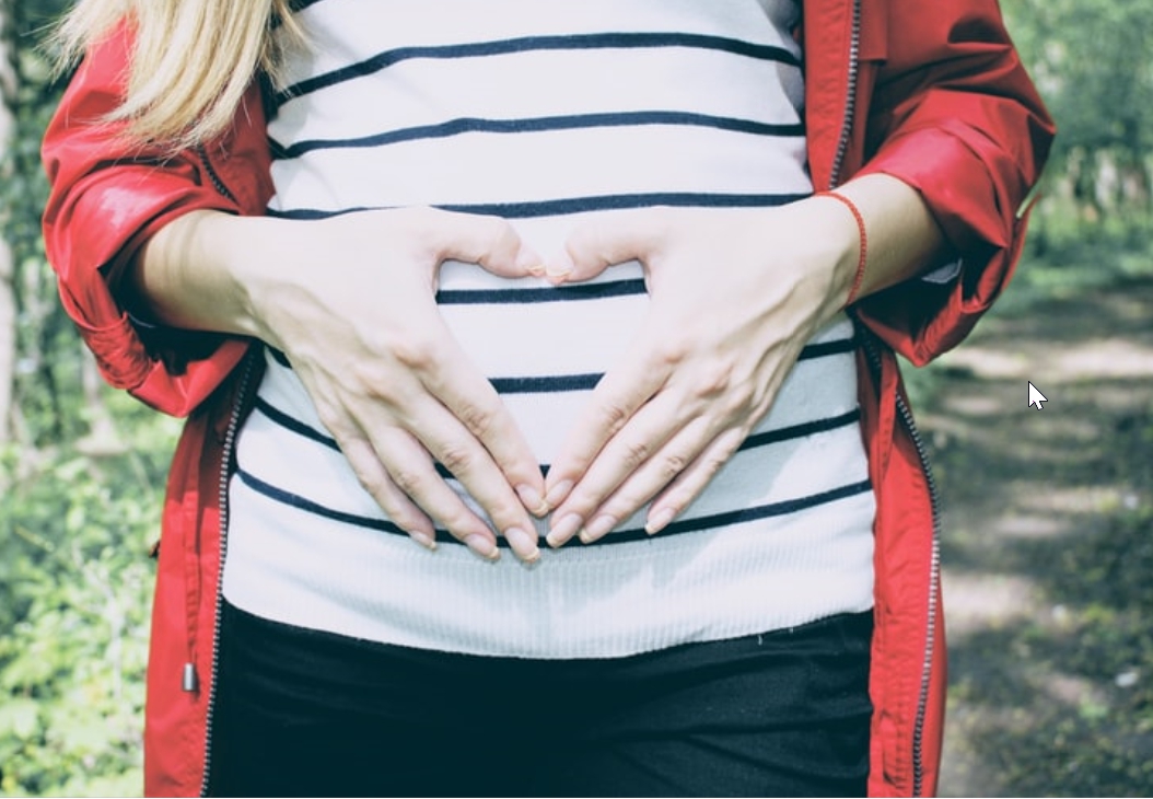 7 tips για να αφαιρέσετε τις ραγάδες εγκυμοσύνης από το δέρμα σας