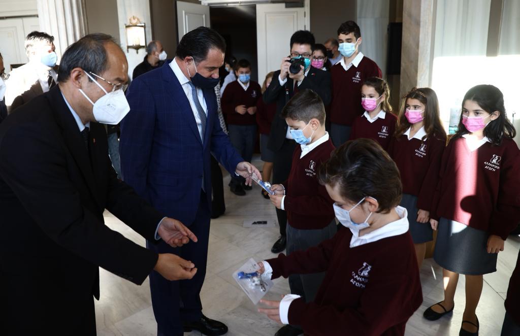 Μαθητές από Ελλάδα και Κίνα διάβασαν φιλοσοφικά κείμενα στα αρχαία ...