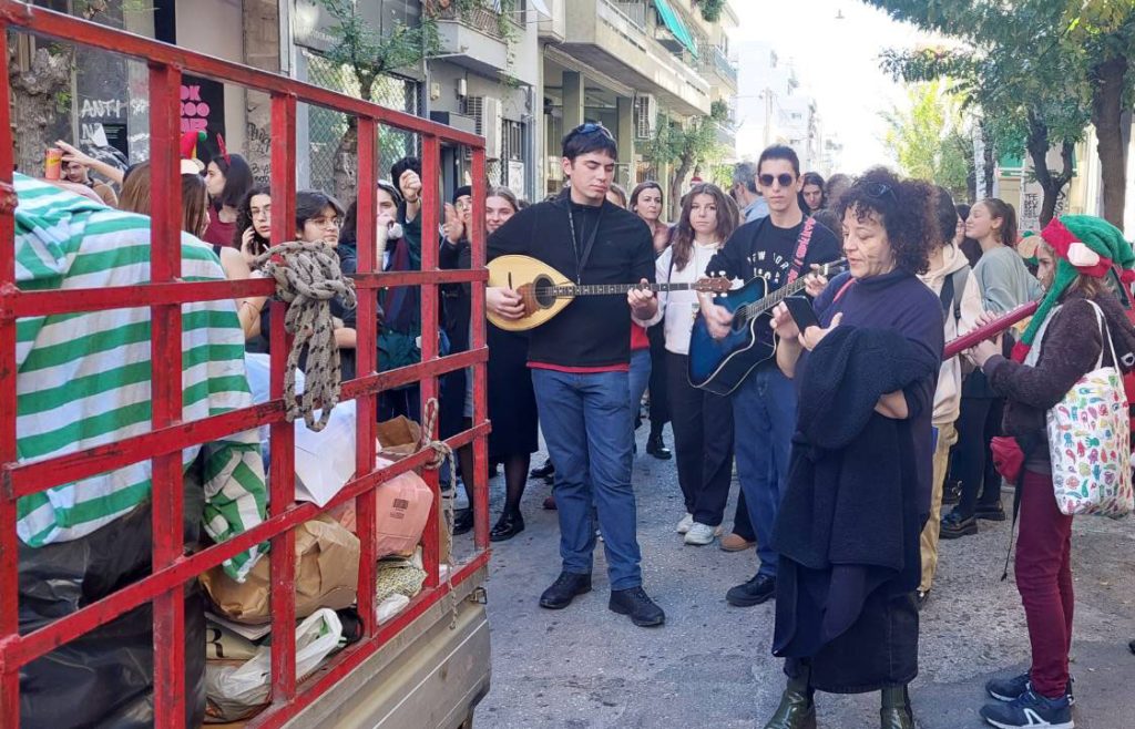 Καλλιτεχνικό Σχολείο Γέρακα: το νόημα των Χριστουγέννων.